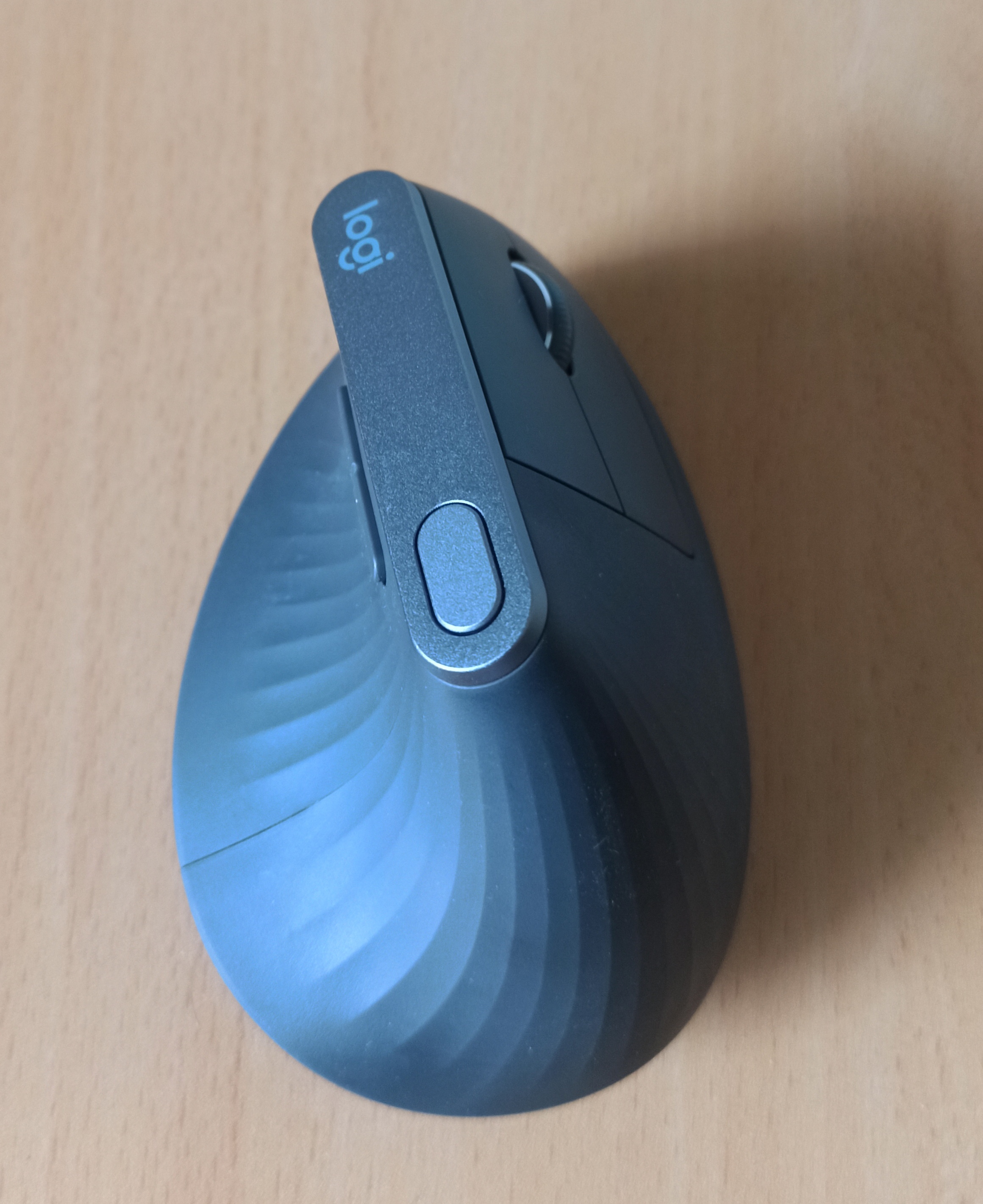 Logitech MX Vertical Ergonomic Mouse - Ποντίκια - Insomnia.gr Logitech MX Vertical Ergonomic Mouse - Ποντίκια - Insomnia.gr